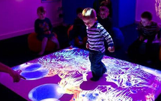 Lucynt Interactive Dementia and Autism Care | tovertafel | Interactive ...